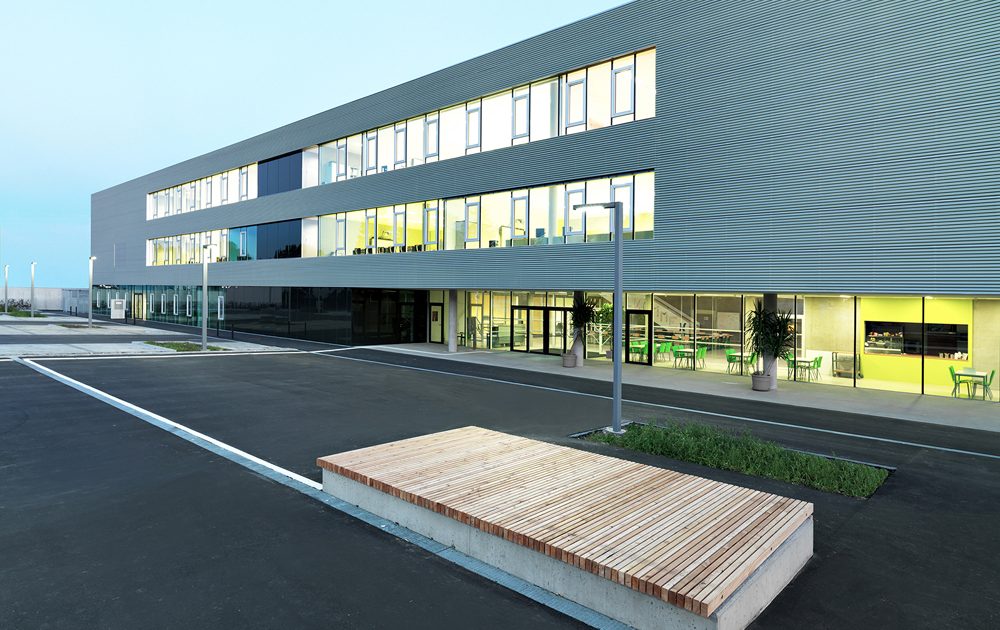 neubau höhere technische lehranstalt traun (österreich)